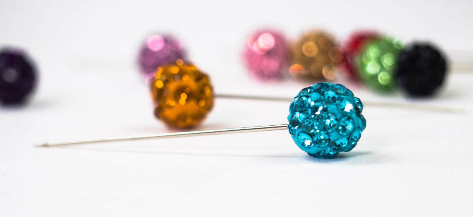 Types of Hijab Pins: Styles & Usage » Hidden Pearls Types of Hijab Pins: Styles & Usage » Hidden Pearls