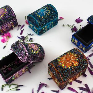 Mrs Always Right Gift Box – Hidden Pearls