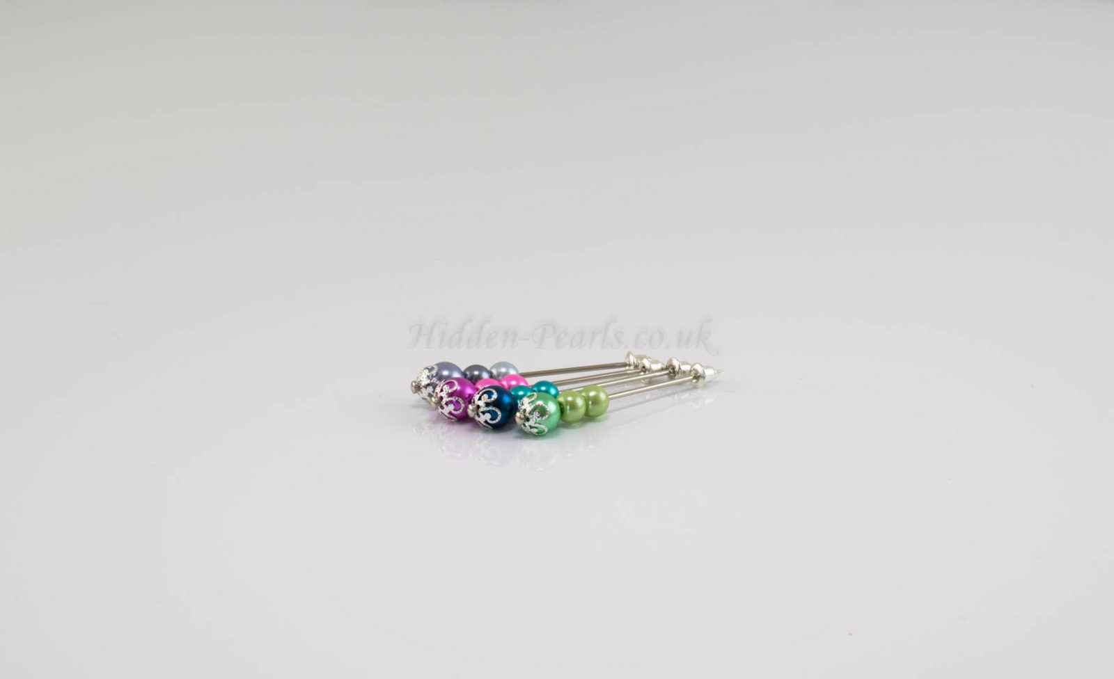Types of Hijab Pins: Styles & Usage » Hidden Pearls Types of Hijab Pins: Styles & Usage » Hidden Pearls